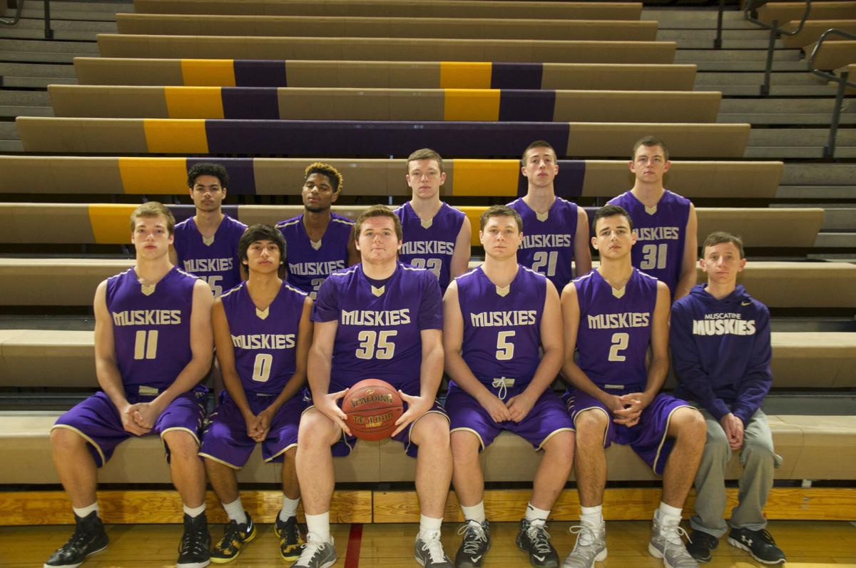 Photos: Muscatine winter sports team photos