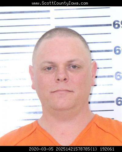 Davenport man sentenced to prison for sexually abusing girl