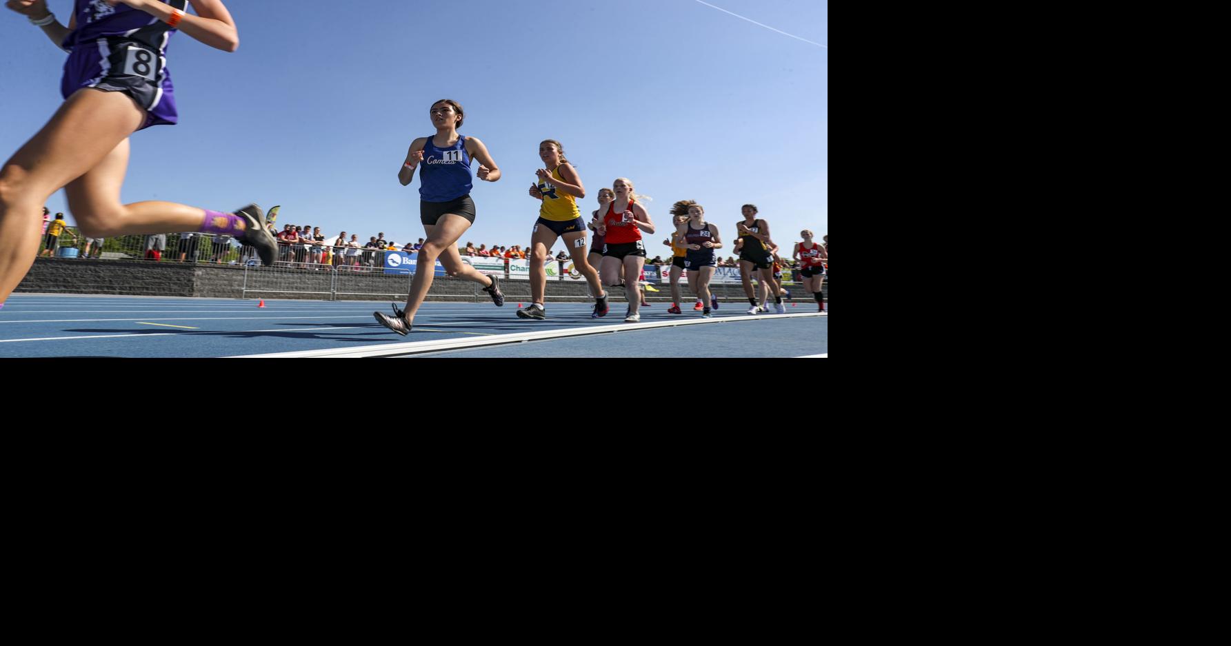 Photos: Iowa coed state track and field — Thursday