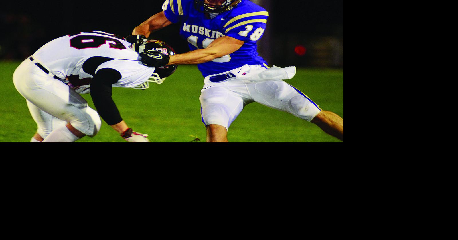Prep football: Bohling surpasses school marks in homecoming win