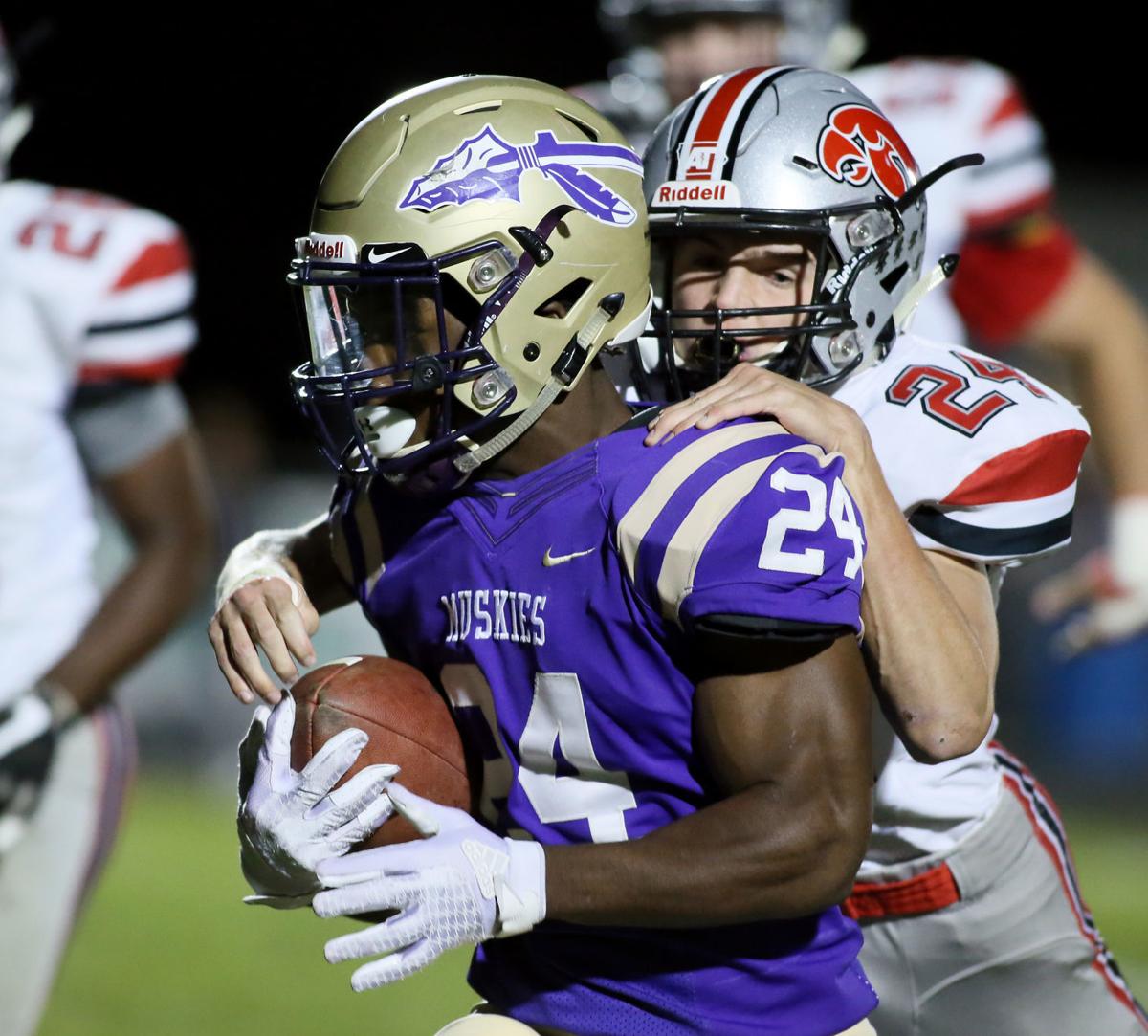 Muskies run away with rout on homecoming | Sports | muscatinejournal.com