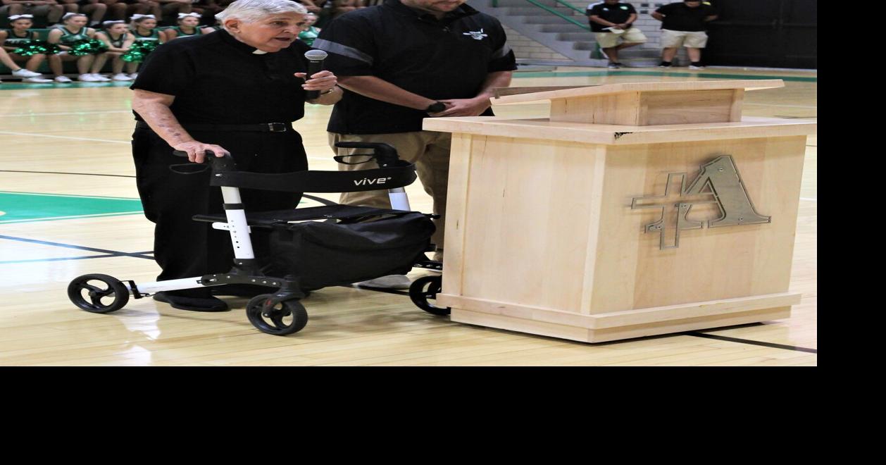 Alleman's Fr. Daniel Mirabelli dies at 94