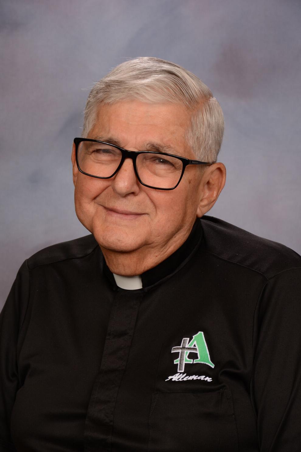 Alleman's Fr. Daniel Mirabelli dies at 94