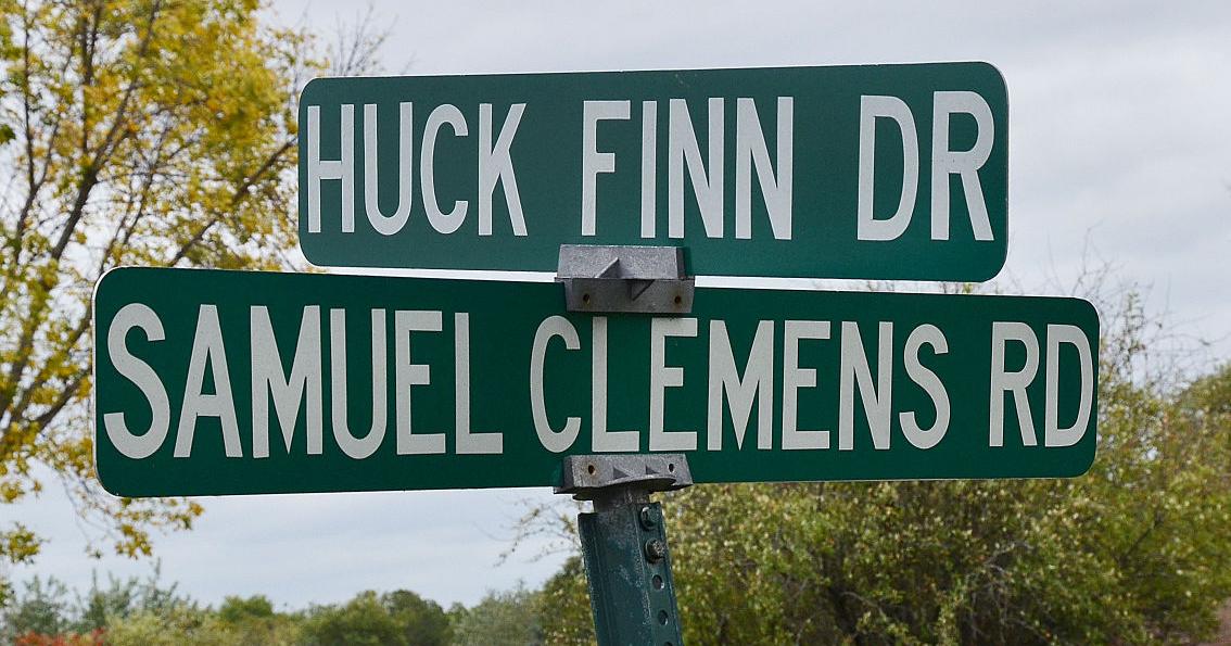 It was the sunset of Sam Clemens' years