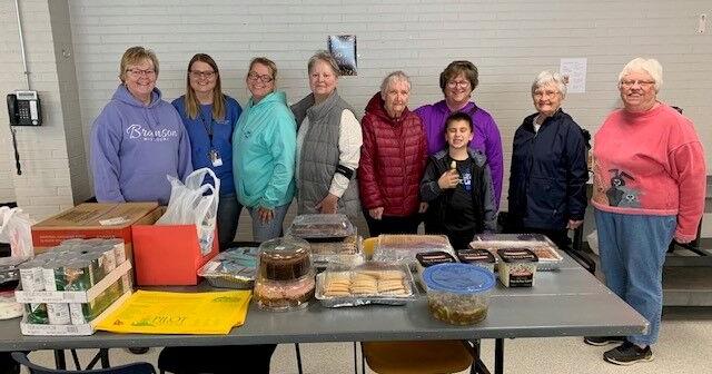 Pilot Club of Muscatine delivers Easter meal to MCSA