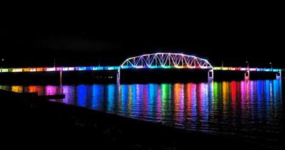 A behind-the-scenes look at this year's Beckey Bridge Christmas lights show