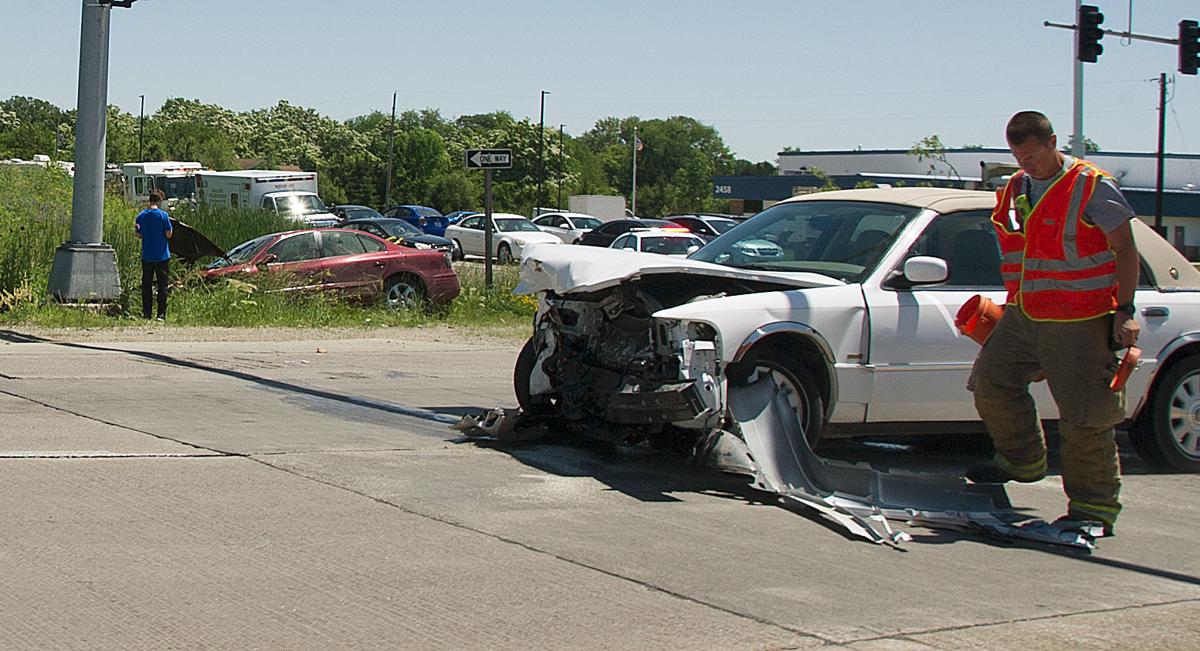 Head-on collision leaves two injured in Muscatine