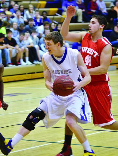 Playing with fire: Muskie JV inspires varsity to Tuesday win