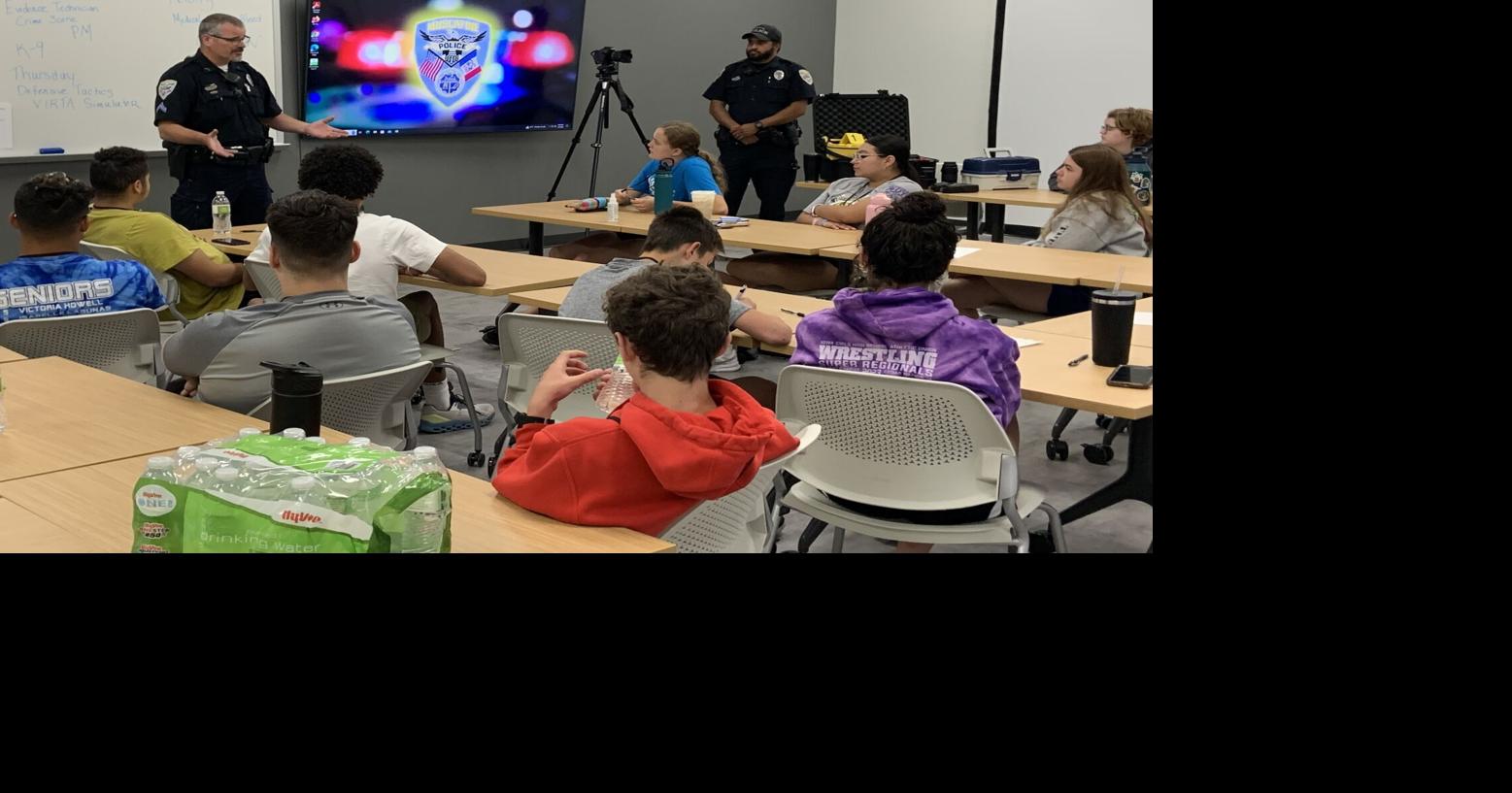 17 students attend Muscatine Junior Police Academy