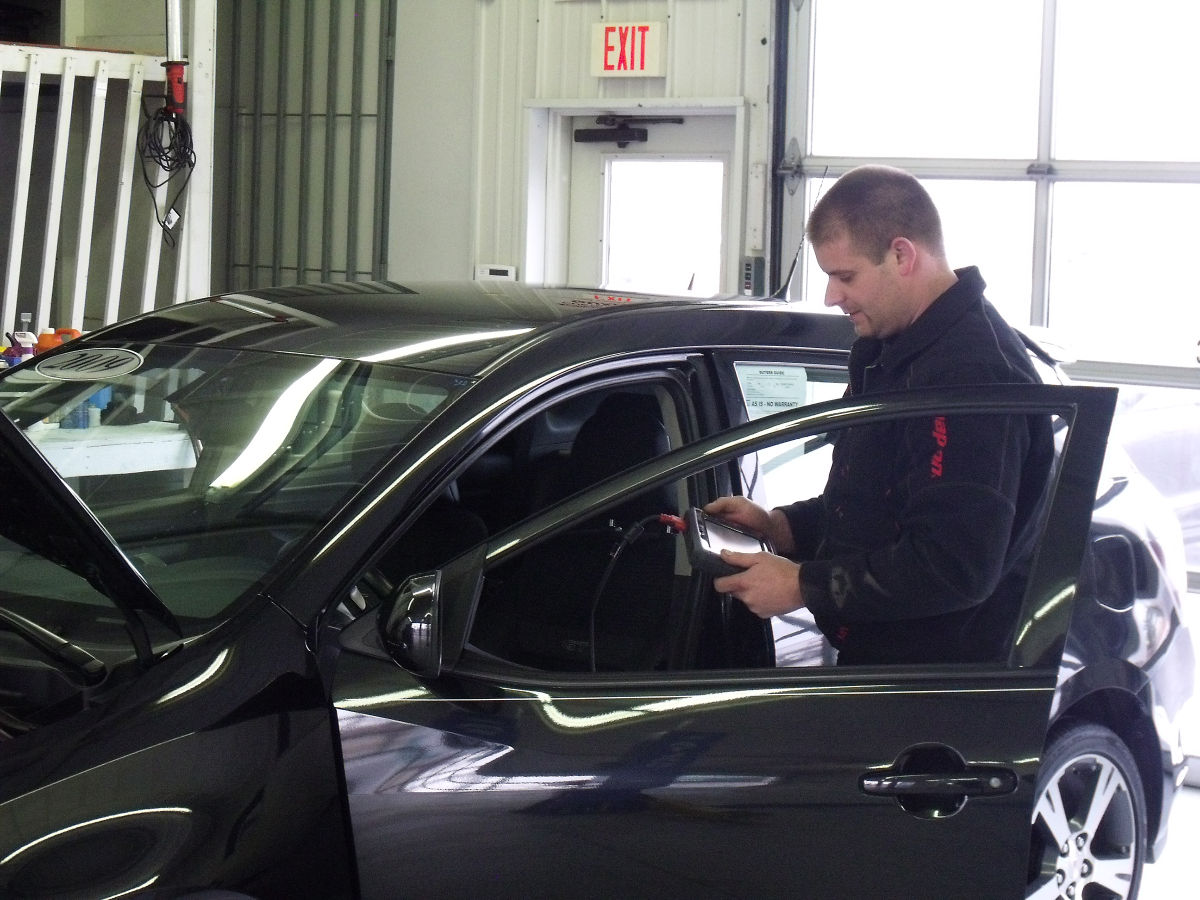 UPDATE: His own boss: Muscatine man opens auto repair shop