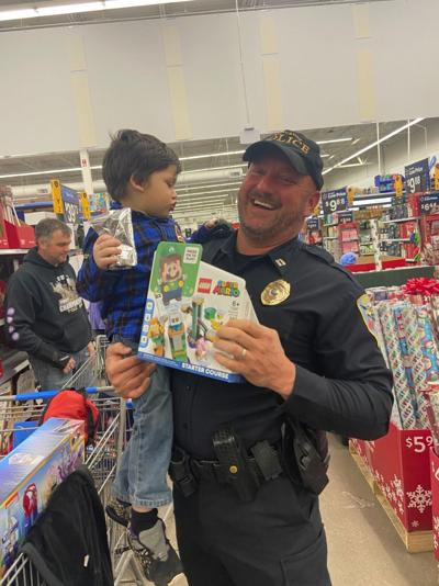Muscatine Police Dept. to hold annual Shop with a Cop event this week