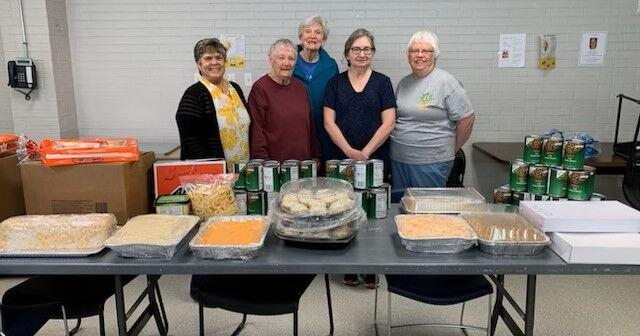 Pilot Club of Muscatine members celebrate Easter
