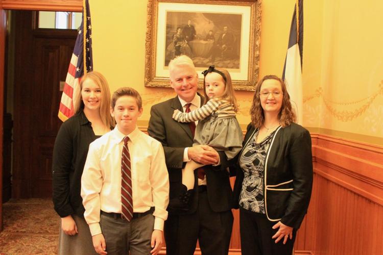 Senator Lofgren sworn in as 87th General Assembly begins