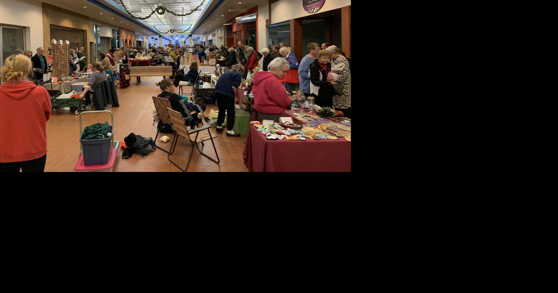 Muscatine Mall was filled with holiday crafts on Saturday