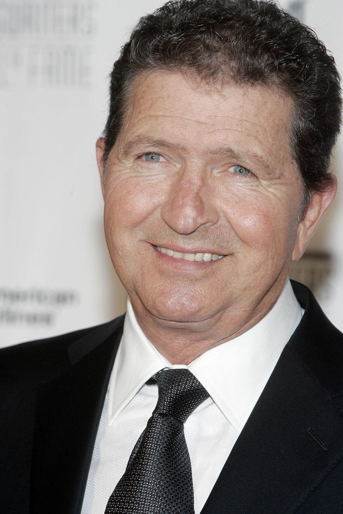 Country star, songwriter Mac Davis dies at 78