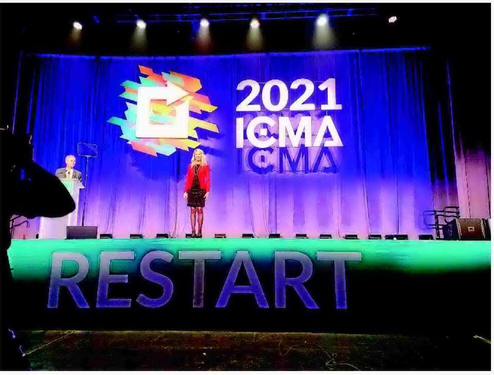 Interim city admin begins