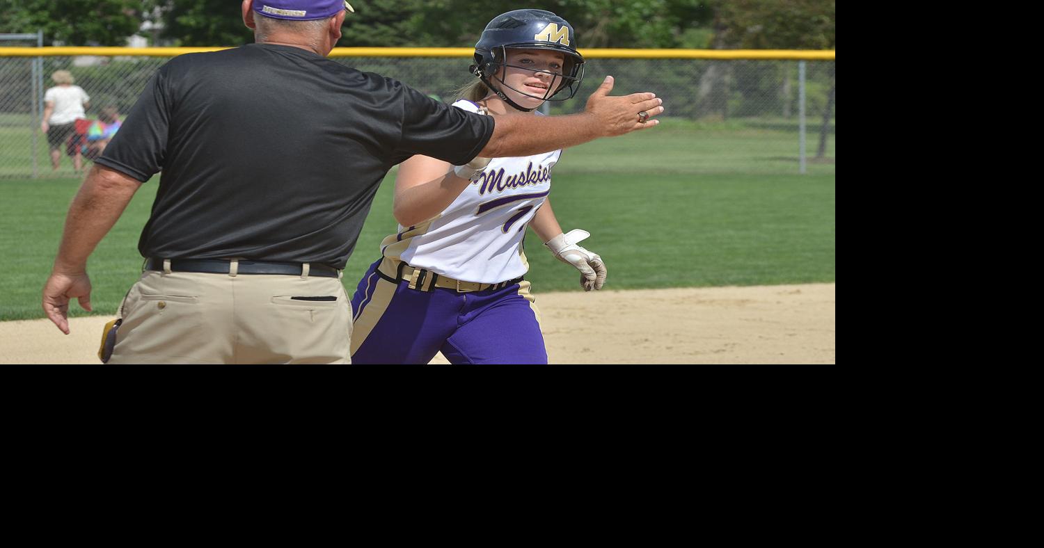 Muscatine softball undefeated after day one of Muskie Classic