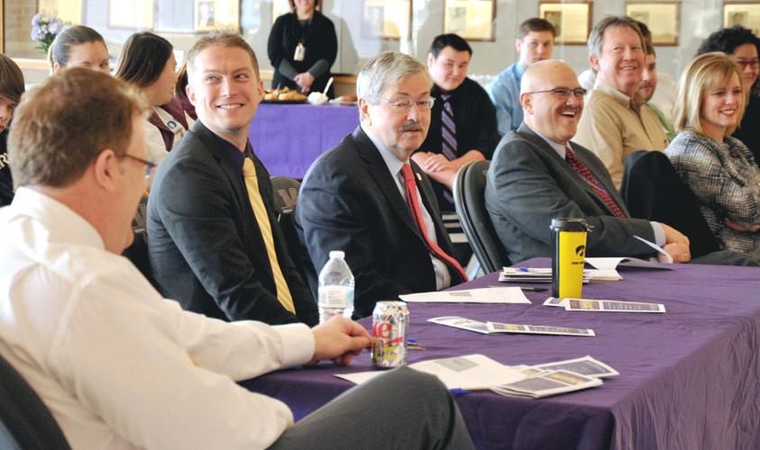 Governor Branstad visits Muscatine High School