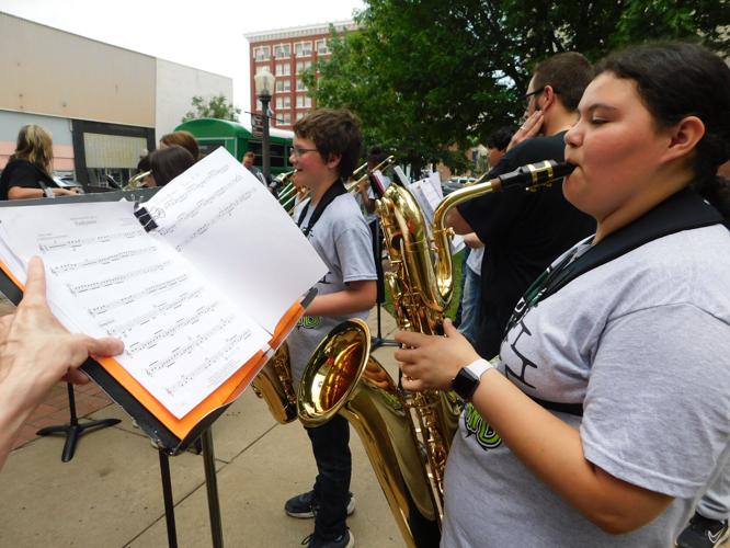 Muskogee 6th and 7th Grade Academy band rocks downtown, elementary ...