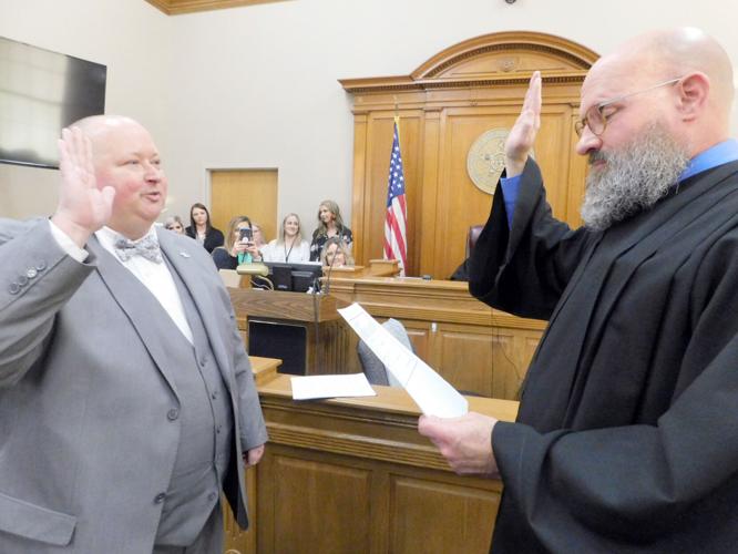 Tucker takes oath as special district judge | News | muskogeephoenix.com