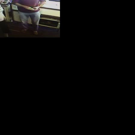 Man armed with knife robs smoke shop | News | muskogeephoenix.com