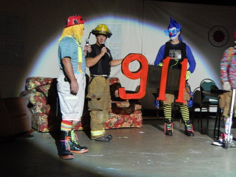Firefighters clown around to teach fire safety | News | muskogeephoenix.com