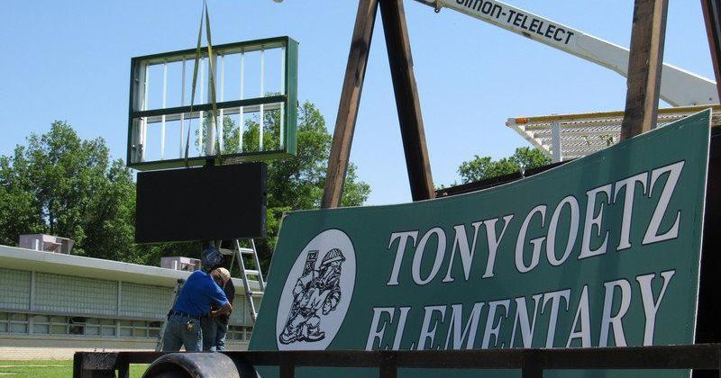 Tony Goetz Elementary gets new LED sign | Local News | muskogeephoenix.com