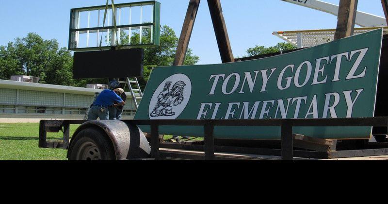Tony Goetz Elementary gets new LED sign | Local News | muskogeephoenix.com
