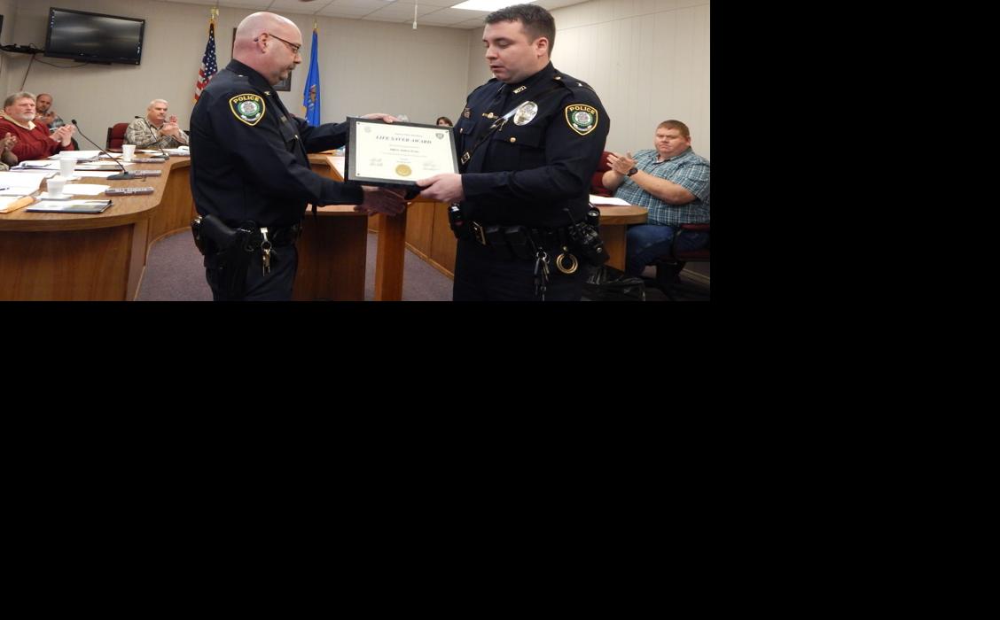 Wagoner officers honored for toddler's rescue | Local News ...
