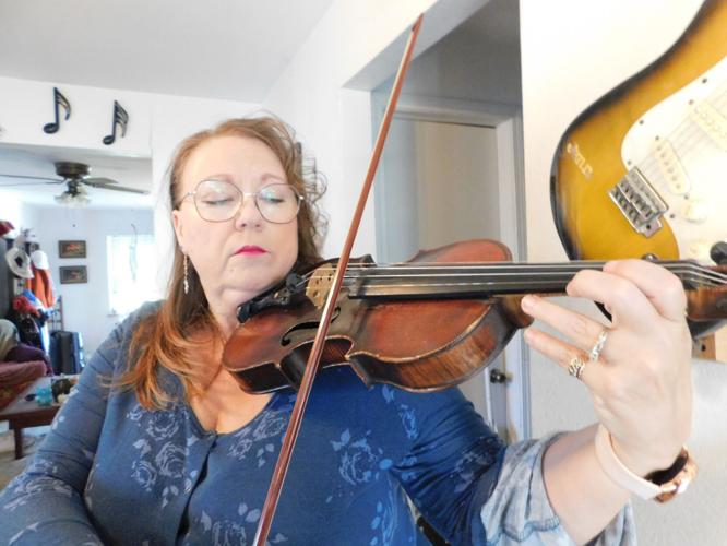 OKIE FROM MUSKOGEE: Riley displays vocal, musical talent | News ...