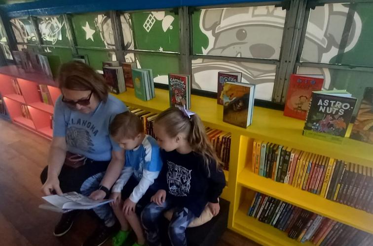 Muskogee Public Schools offers library on wheels | News ...