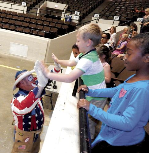 Clowns teach kids fire safety | Local News | muskogeephoenix.com