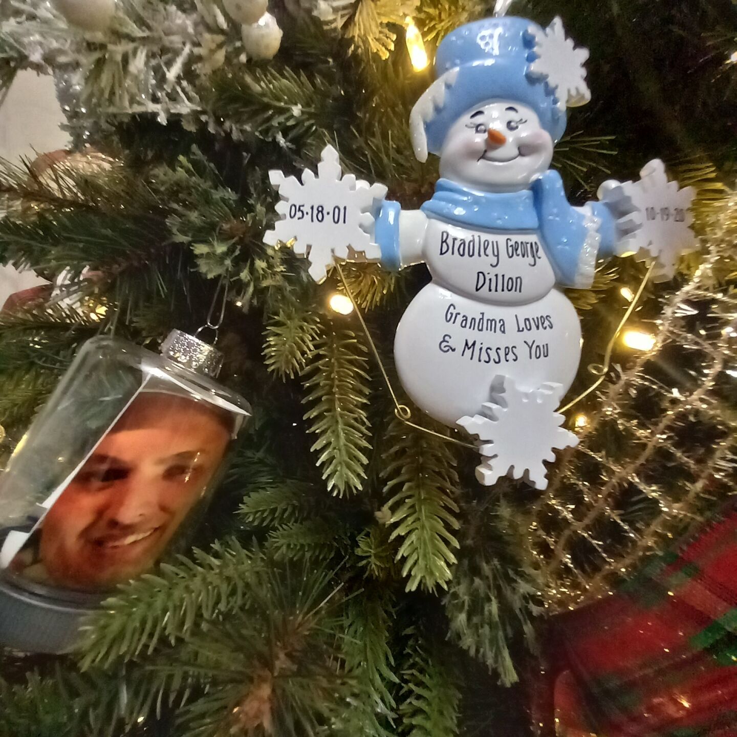 Tree of Remembrance helps family, friends of victims | Community ...