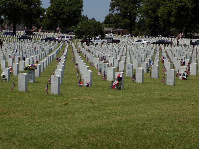 Fort Gibson National Cemetery ceremony focuses on remembering lives ...