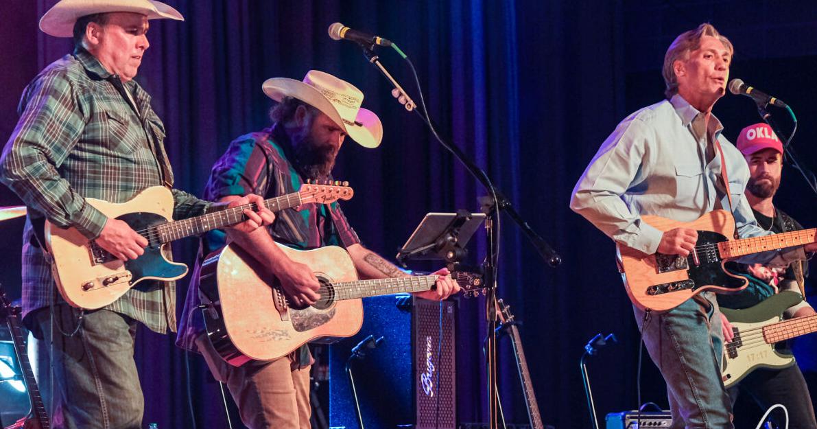 Merle tributes makes Muskogee audience proud to be Okies | News ...