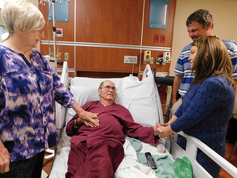 Couple marries at hospital to include father | News | muskogeephoenix.com