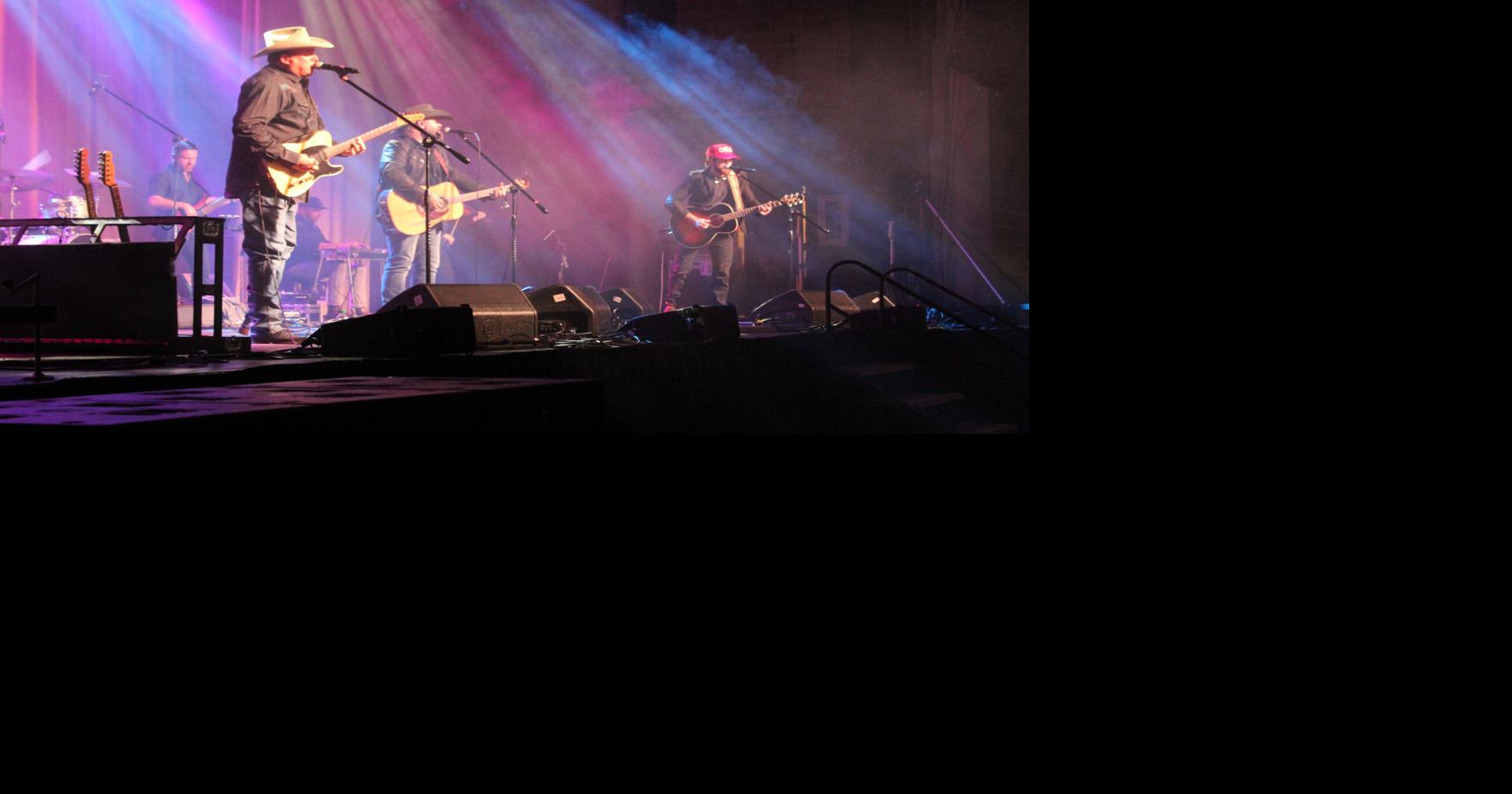 Swons' annual concert a homecoming | News | muskogeephoenix.com