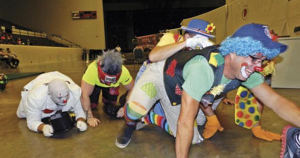 Goofy get-ups teach kids to get out | Archives | muskogeephoenix.com