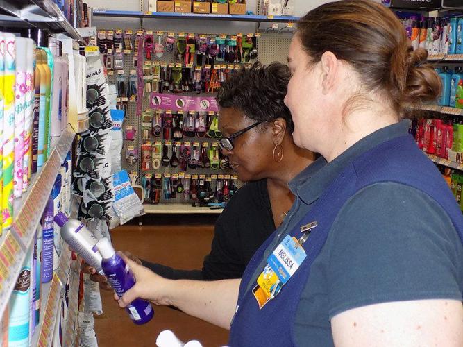 Wal-Mart workers get boost: Starting hourly wage rising -- many ...