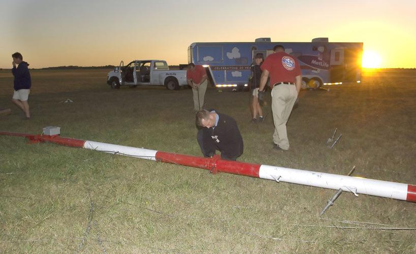 MetLife blimp lands at Davis Field Airport | Gallery | muskogeephoenix.com