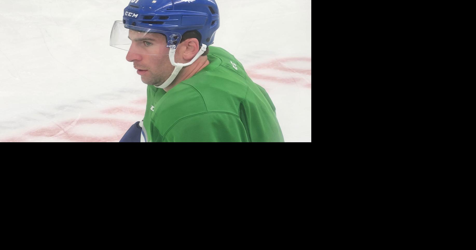 Fans come out to Muskoka arena to see Matthews, Tavares