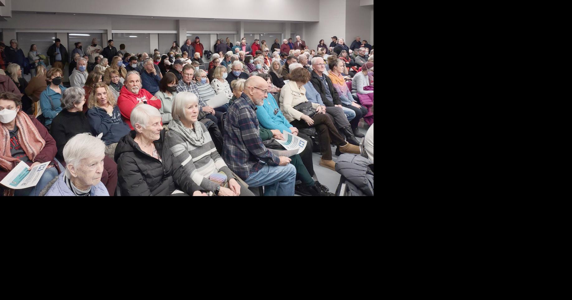 Crowd upset with number of hospital beds for South Muskoka