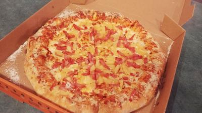 What I ate in Muskoka — Little Caesars' Hula Hawaiian stuffed crazy crust
