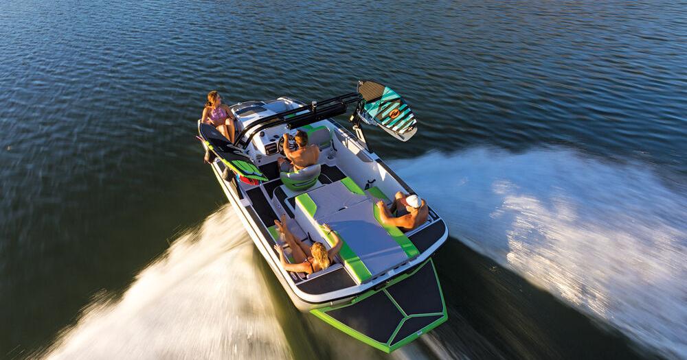 BOAT REVIEW: Heyday WT-1 SURF Wakeboarding and Wakesurfing