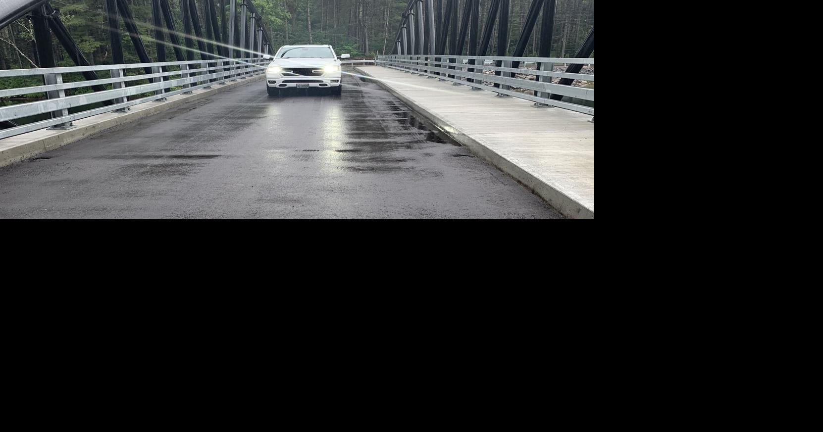 WHAT'S GOING ON HERE?: Driving across the Black Bridge in Bracebridge