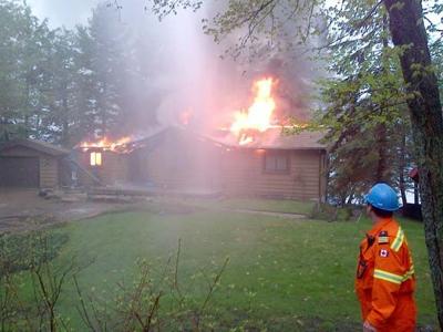 Muskoka Lakes fire destroys cottage