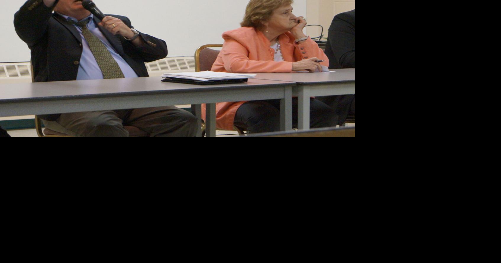 Parents call for resignations at session