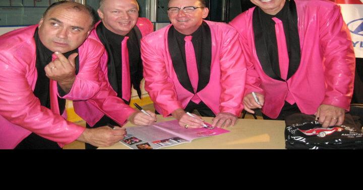 Eddy and the Stingrays entertain at the Barge