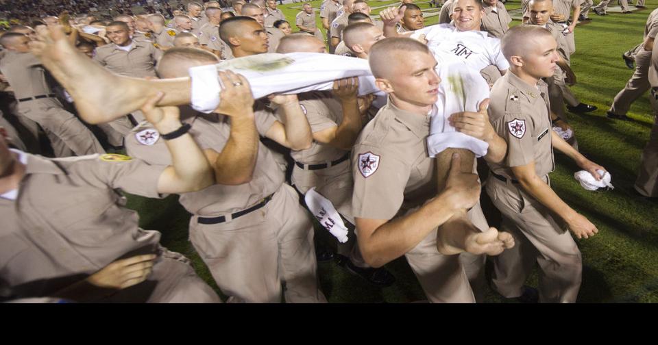 Texas A&M yell leaders | | myaggienation.com