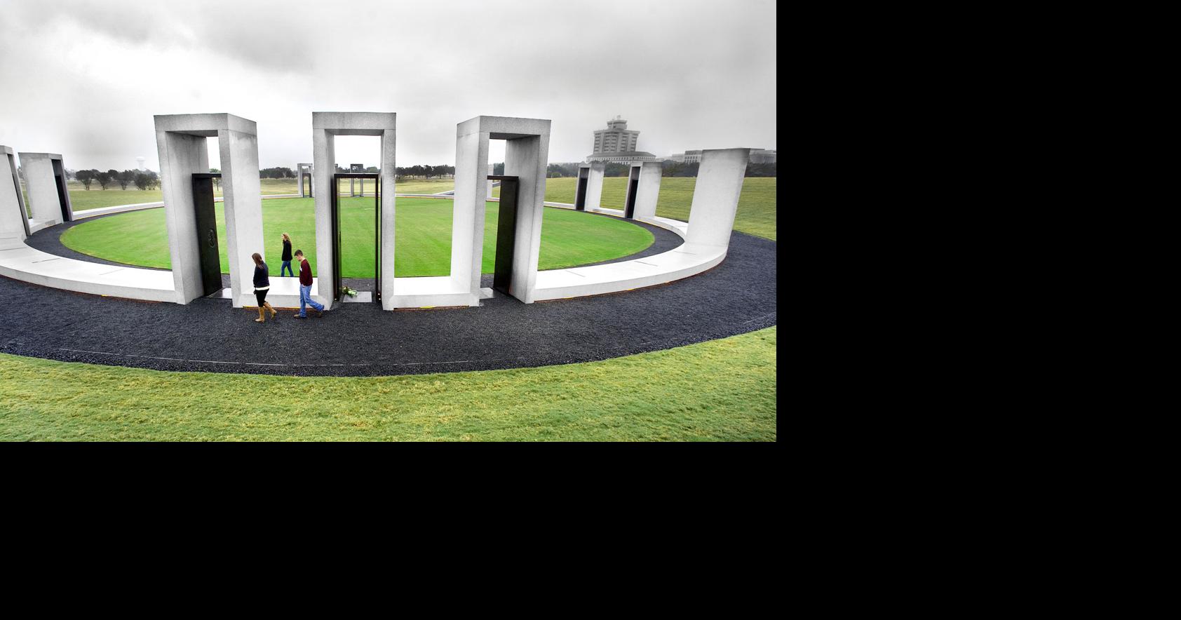 Aggie Bonfire Memorial 15 Years Later Remembering The 12 Who Died